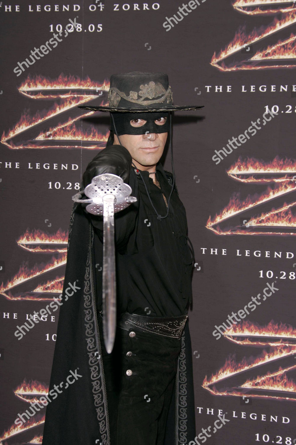The Legend Of Zorro Costume