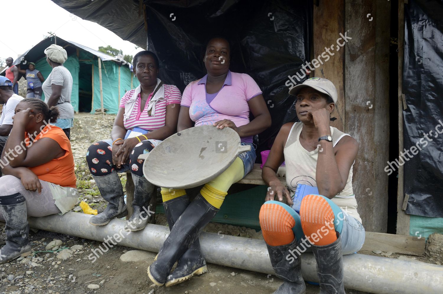 Women Gold Prospectors Working Illegal Gold Editorial Stock Photo ...