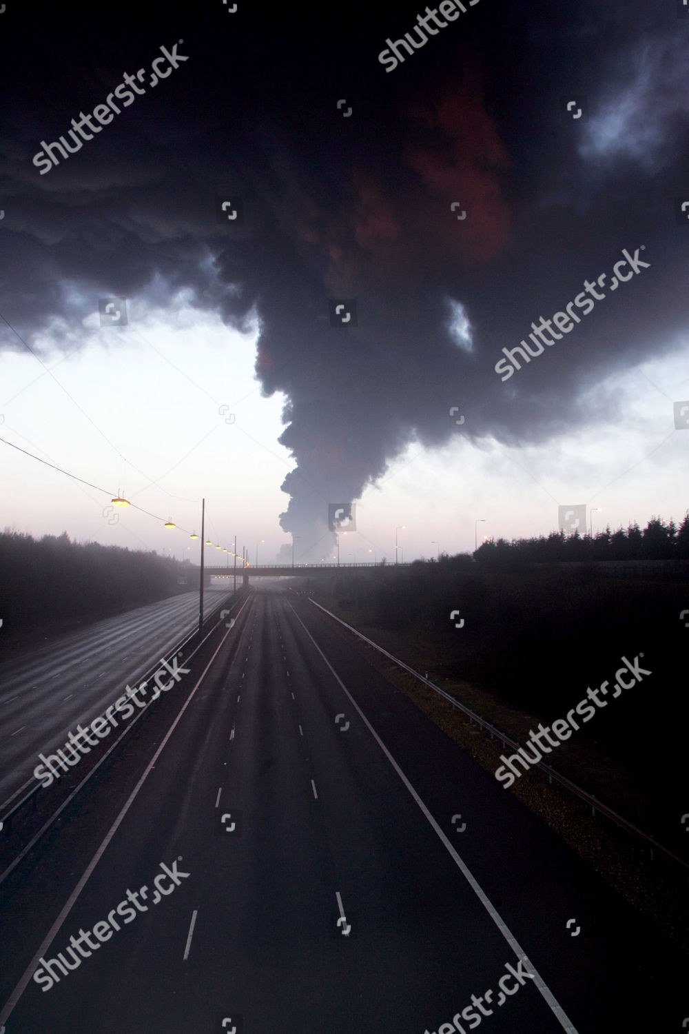 Smoke Fire Following Explosions Buncefield Fuel Editorial Stock Photo ...