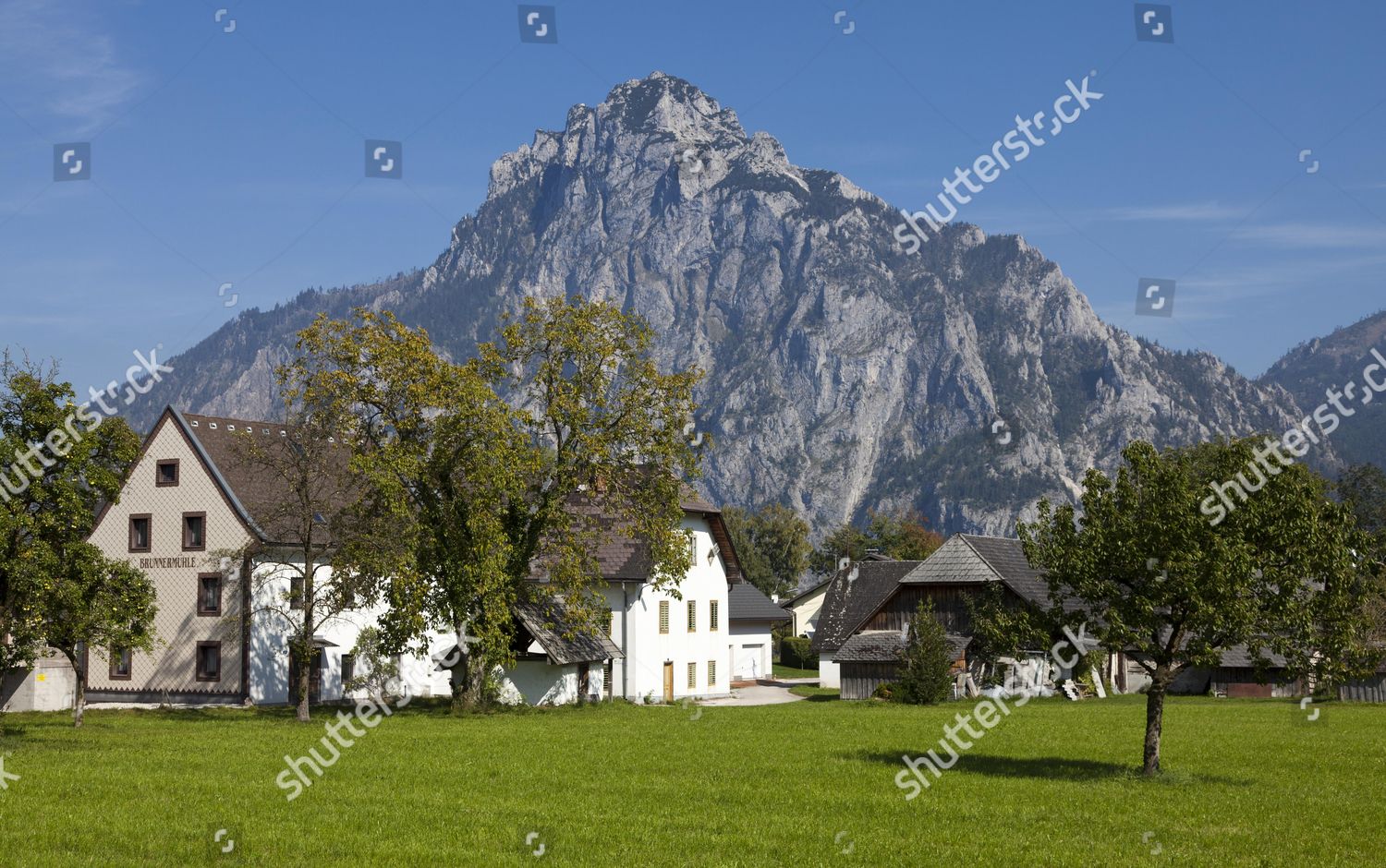 Farmhouse Front Mt Traunstein Salzkammergut Region Editorial Stock ...
