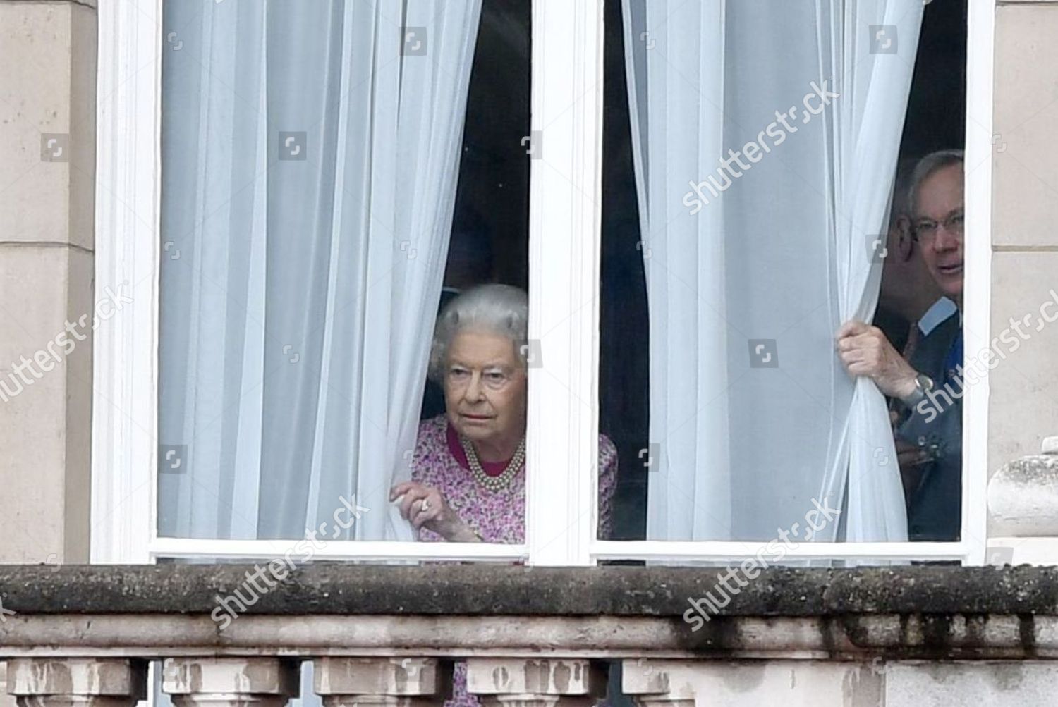 Queen Elizabeth Ii Peers Through Window Editorial Stock Photo - Stock ...