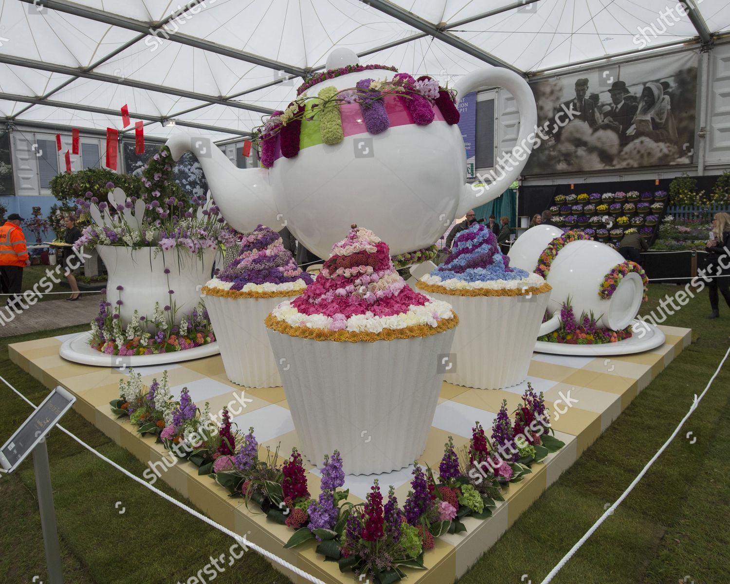 Chelsea Flower Show Interflora Display Constructed Editorial Stock ...