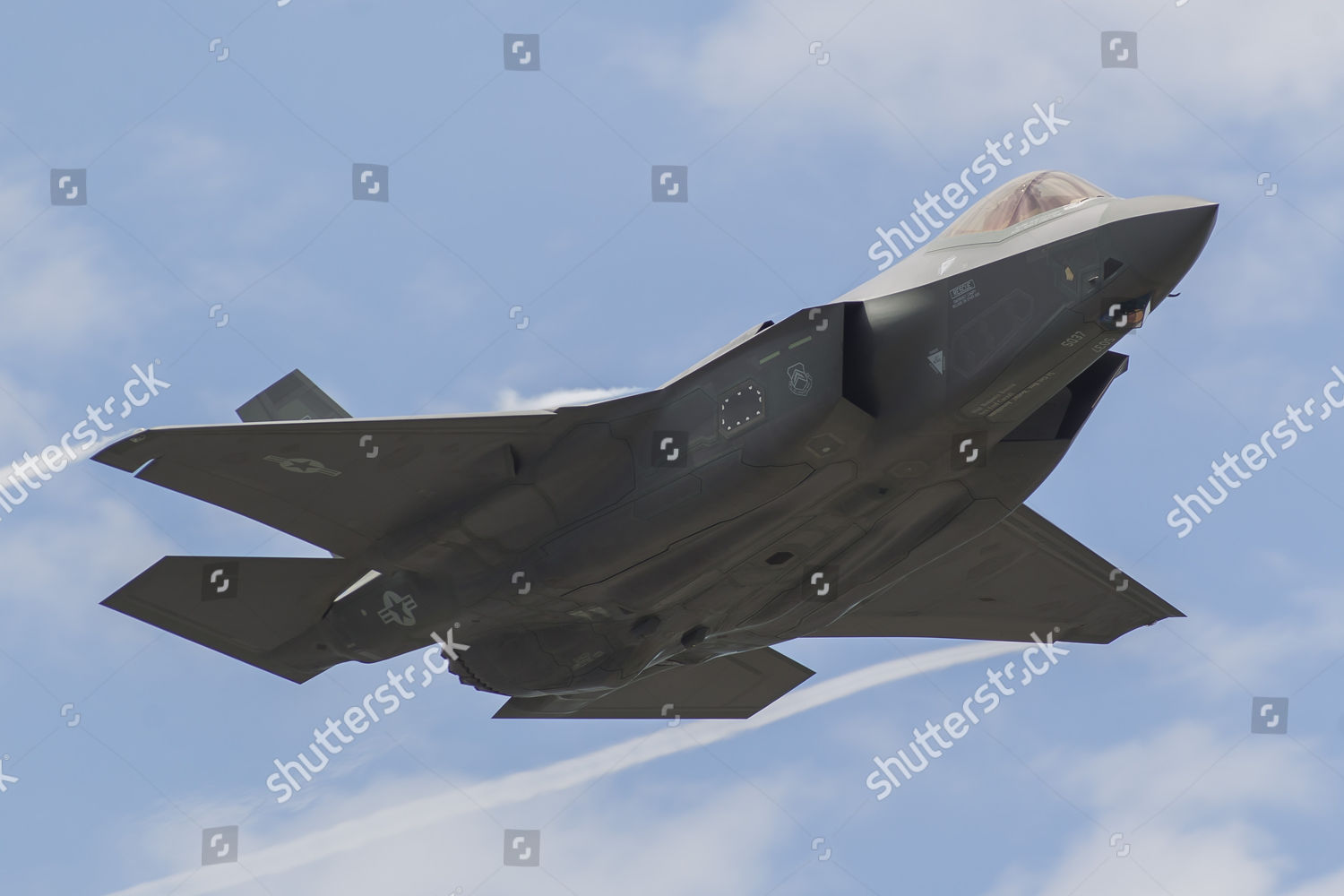 F35a Lightning Joint Strike Fighter Performs Editorial Stock Photo ...