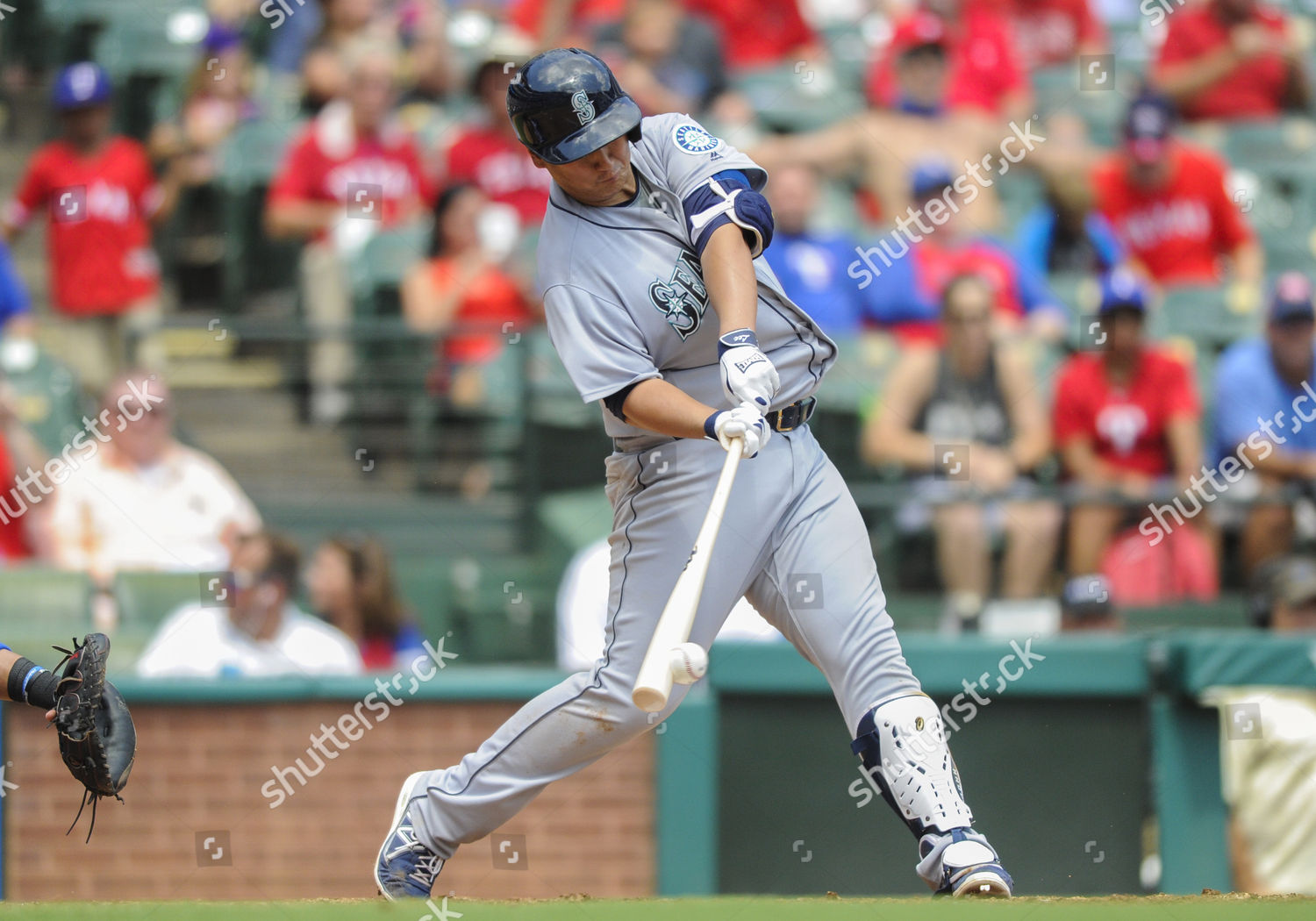 Seattle Mariners First Baseman Daeho Lee Editorial Stock Photo - Stock ...