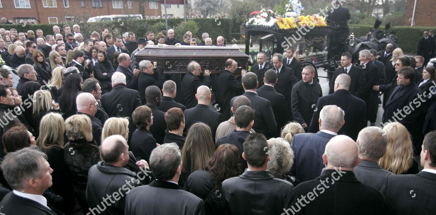 Mourners Paying Their Respects Coffin Carried Editorial Stock Photo ...