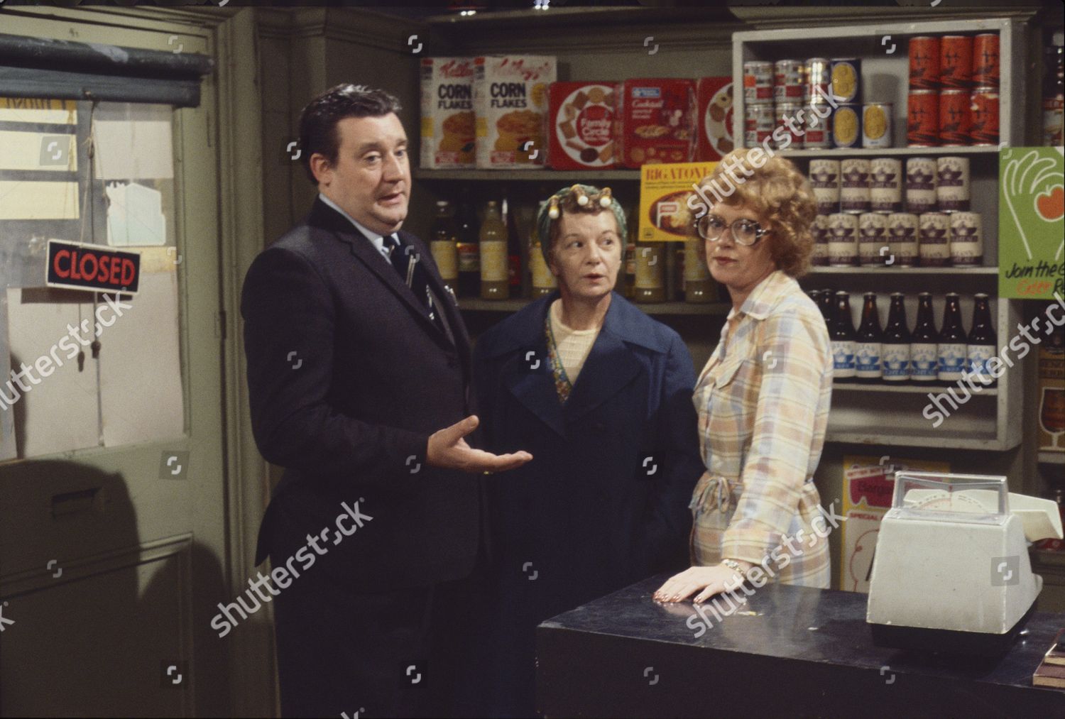 Bryan Mosley Alf Roberts Jean Alexander Editorial Stock Photo - Stock ...