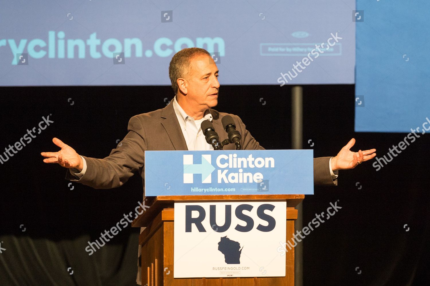 Russ Feingold Get Out Vote Rally Editorial Stock Photo - Stock Image ...