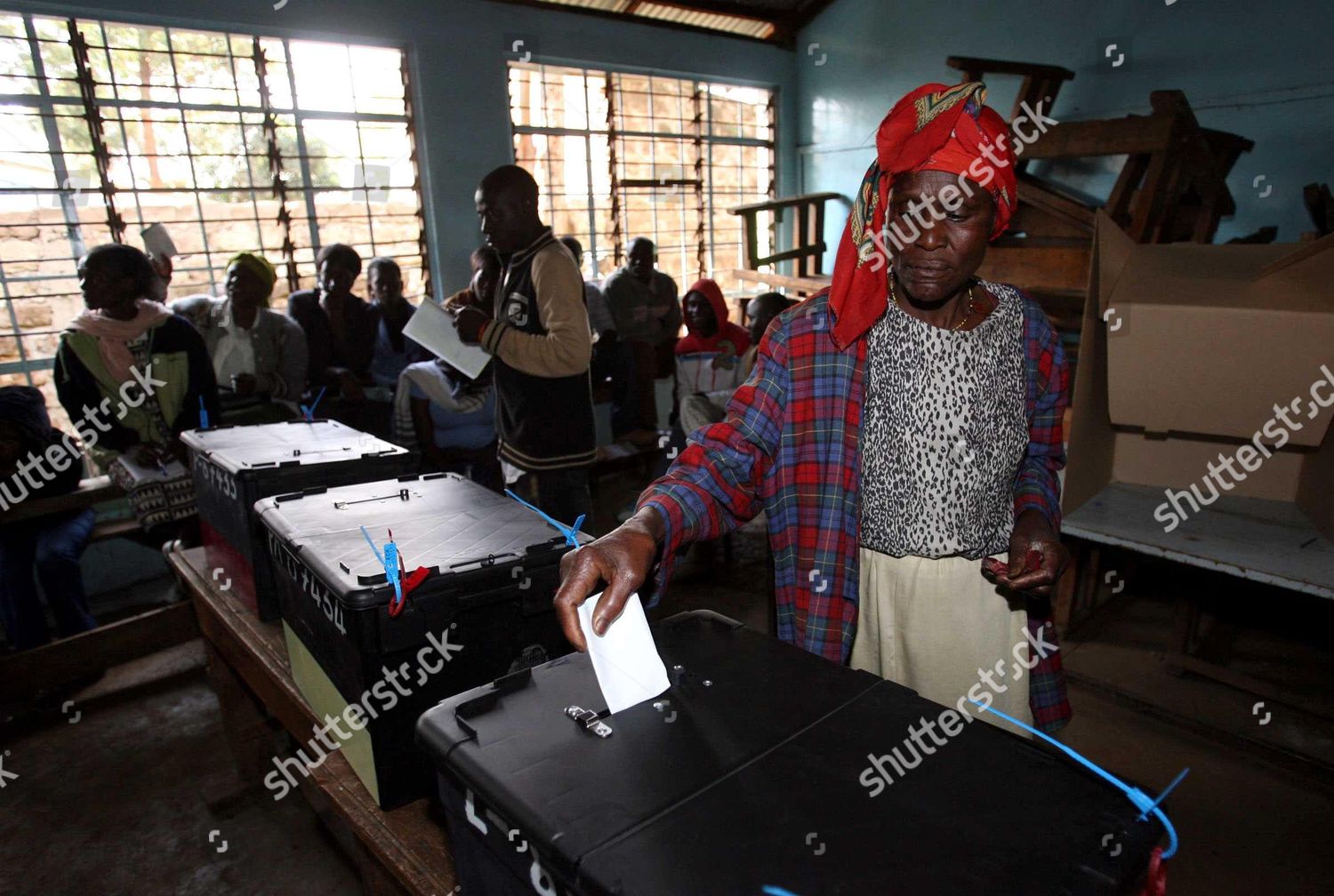 Kenyan Voter Casts Ballot Editorial Stock Photo - Stock Image ...