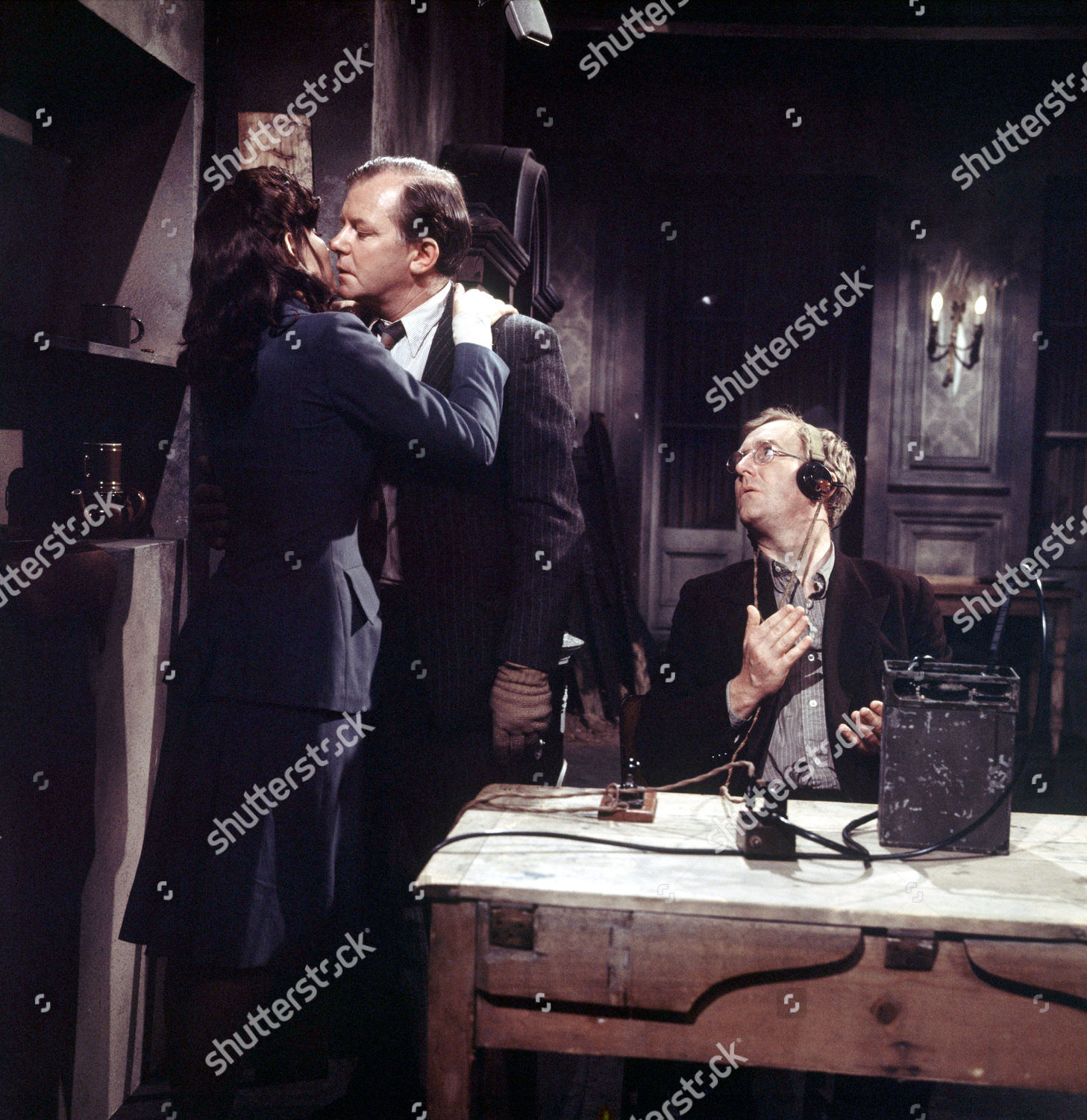 Manhunt Tv Cyd Hayman Peter Barkworth Editorial Stock Photo - Stock ...