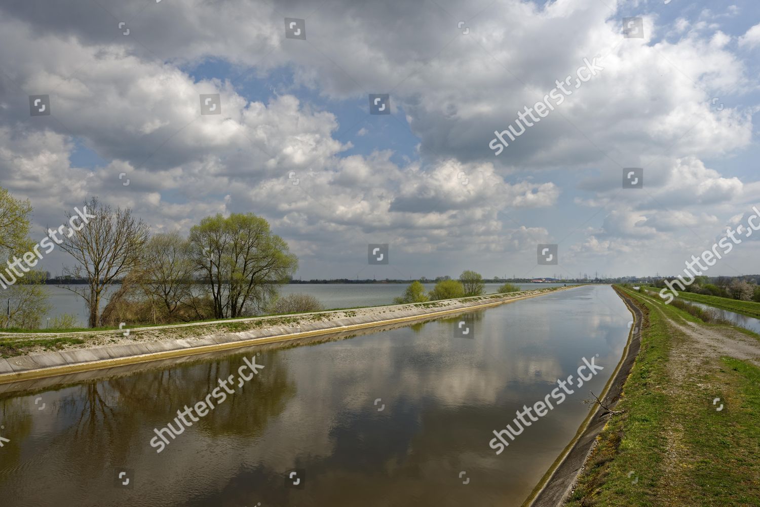 Middle Isar Canal Reservoir Between Ismaning Editorial Stock Photo ...