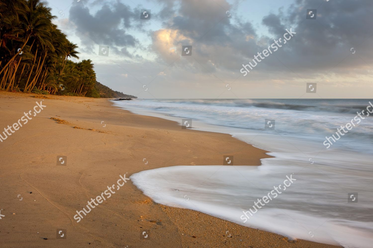 Ellis Beach Queensland Editorial Stock Photo - Stock Image | Shutterstock