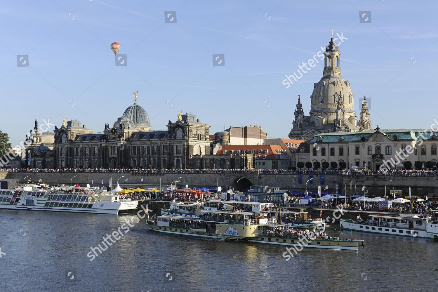 Dresden City Festival Terrassenufer Waterfront Bruehls Editorial Stock ...