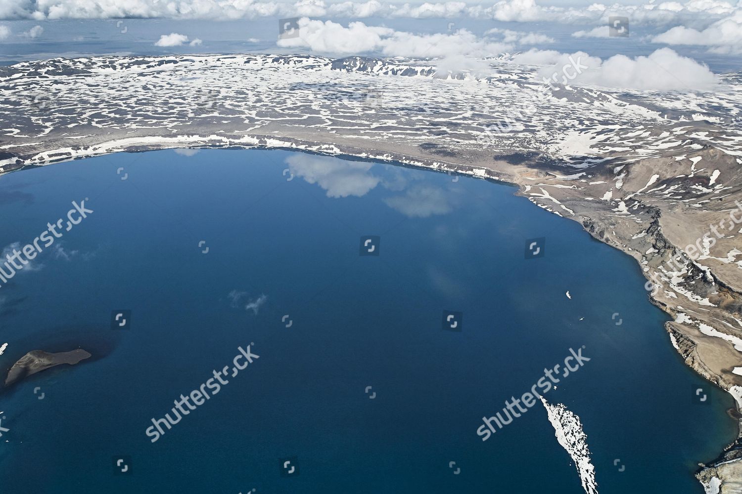 Aerial View Oeskjuvatn Crater Lake Askja Editorial Stock Photo - Stock ...