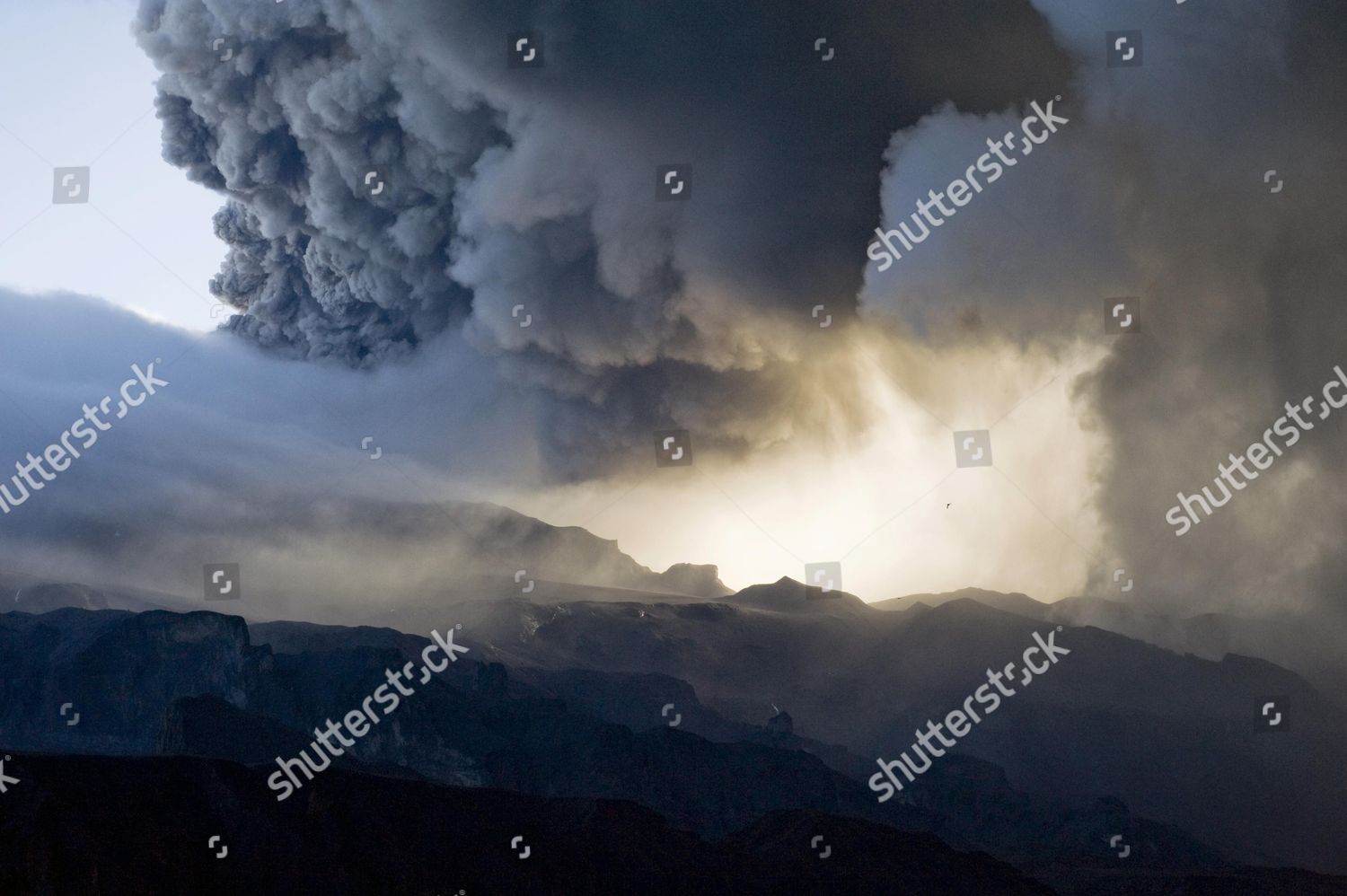 Ashcovered Landscape Shadow Eruption Cloud Eyjafjallajoekull Editorial ...