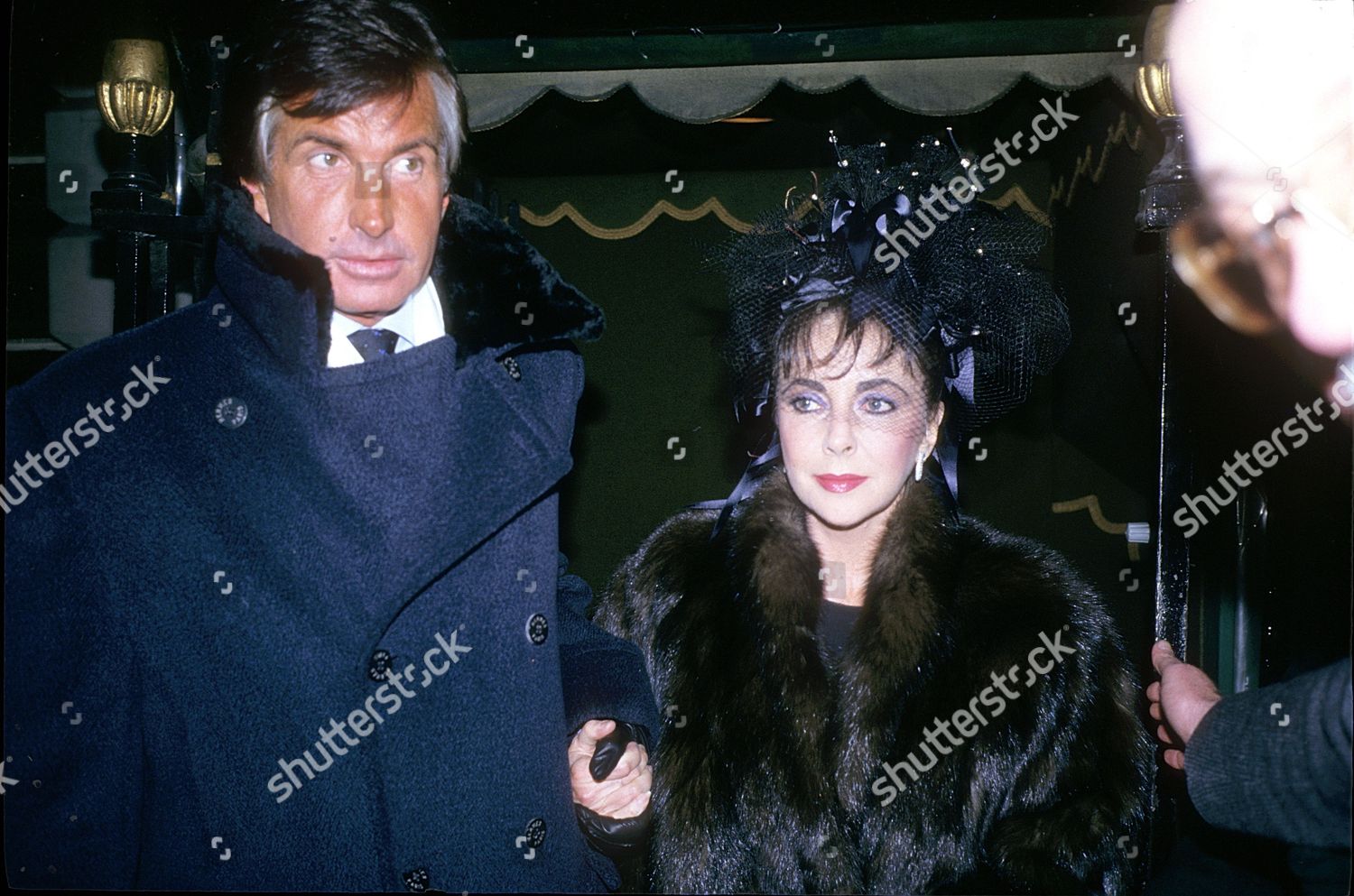 George Hamilton Elizabeth Taylor Leave Annabels Editorial Stock Photo ...