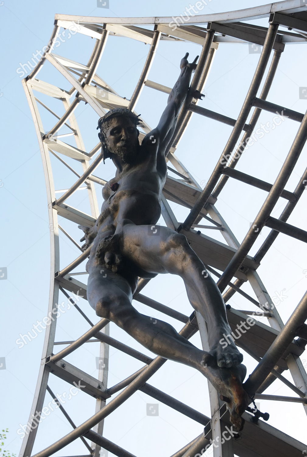Bronze Sculpture By Yuri Orekhov Depicting Editorial Stock Photo ...