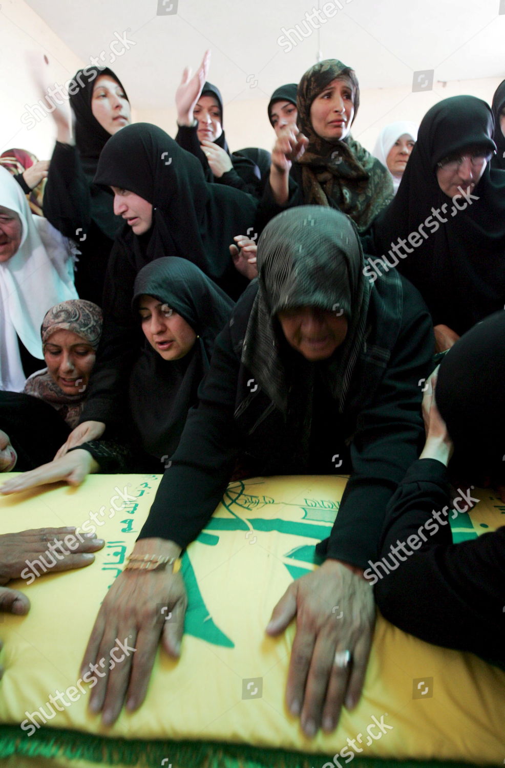 Relatives Lebaneseamerican Hezbollah Fighter Radwan Anwar Editorial ...