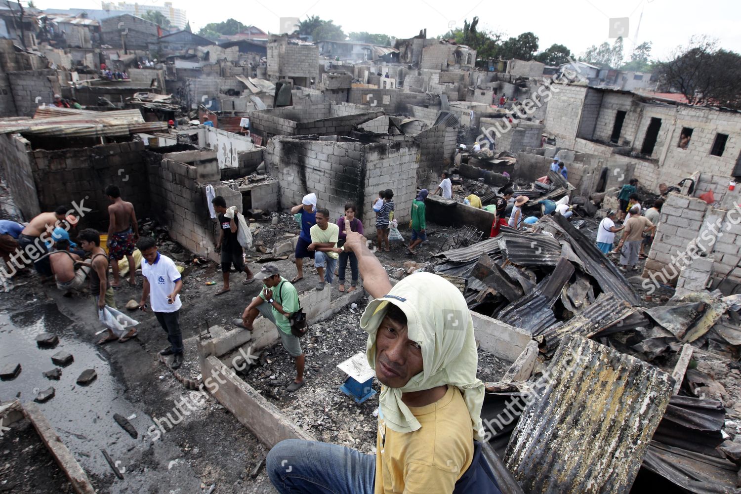 Filipino Fire Victim Points Where Fire Editorial Stock Photo - Stock ...