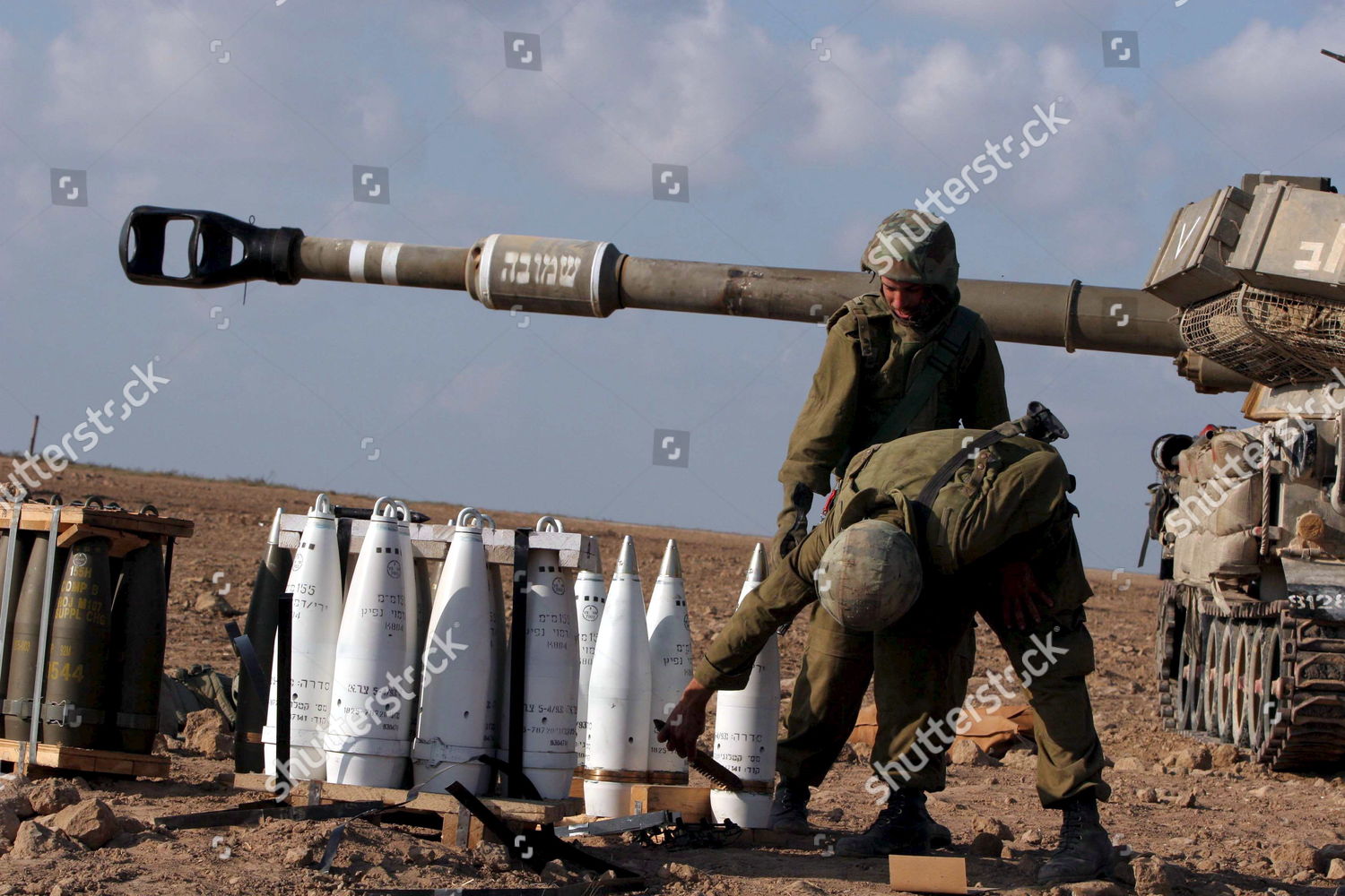Israeli Soldiers Check Artillery Shells Close Editorial Stock Photo ...