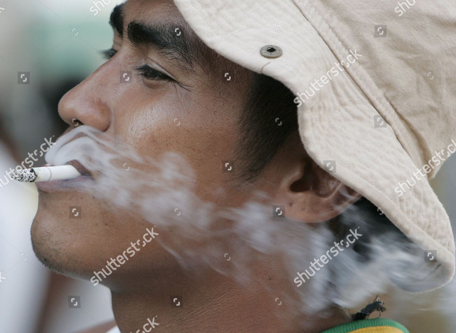 Filipino Smokes Cigarette Street Corner Manila Editorial Stock Photo ...