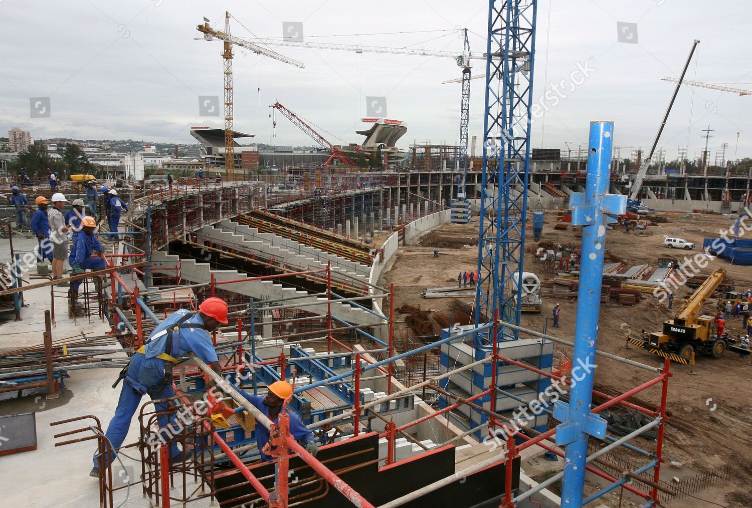 South African Construction Workers Work Moses Editorial Stock Photo ...