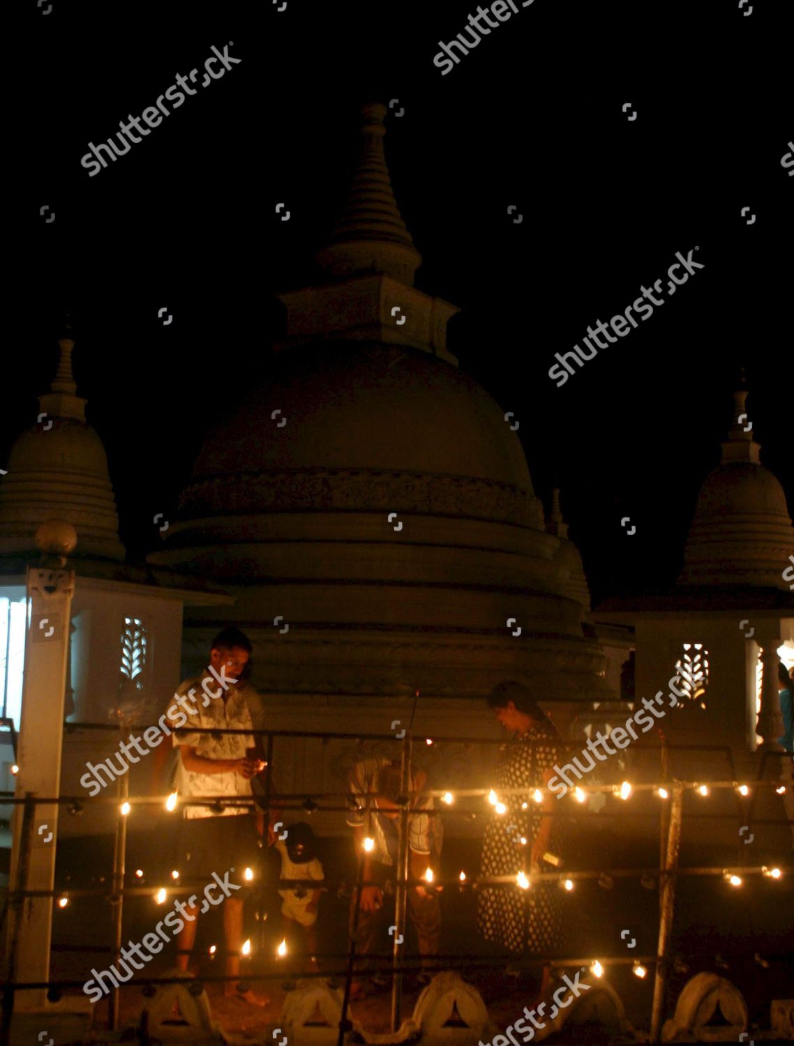 Buddhists Engaged Religious Observances During Nonagathaya Editorial ...