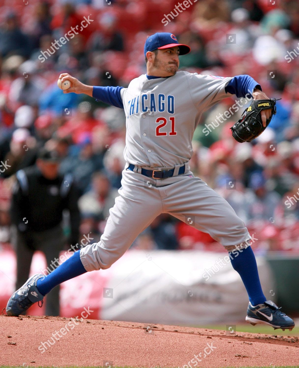 Chicago Cubs Pitcher Jason Marquis Throws Editorial Stock Photo - Stock ...