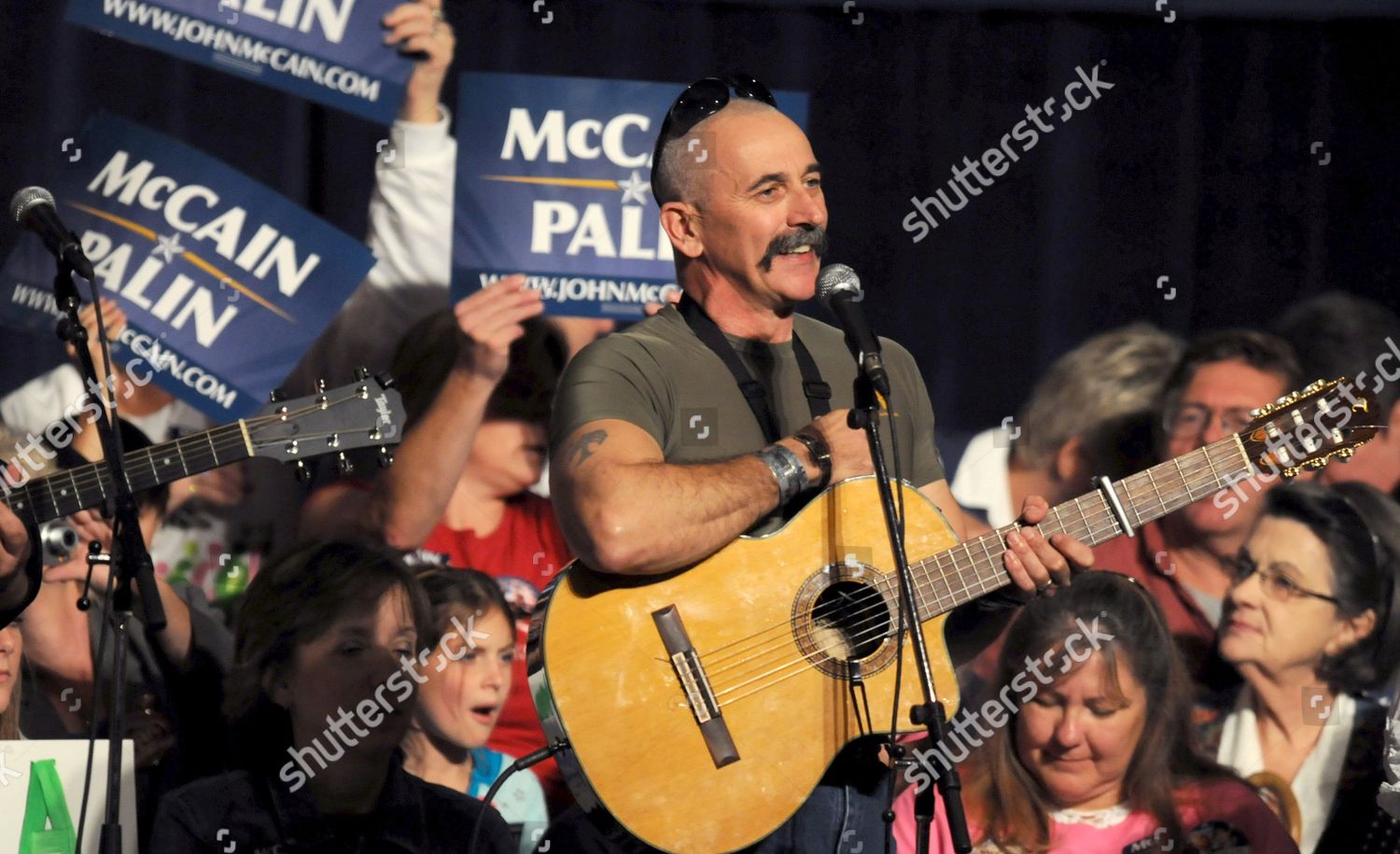 Country Singer Aaron Tippin Warms Crowd Editorial Stock Photo - Stock ...