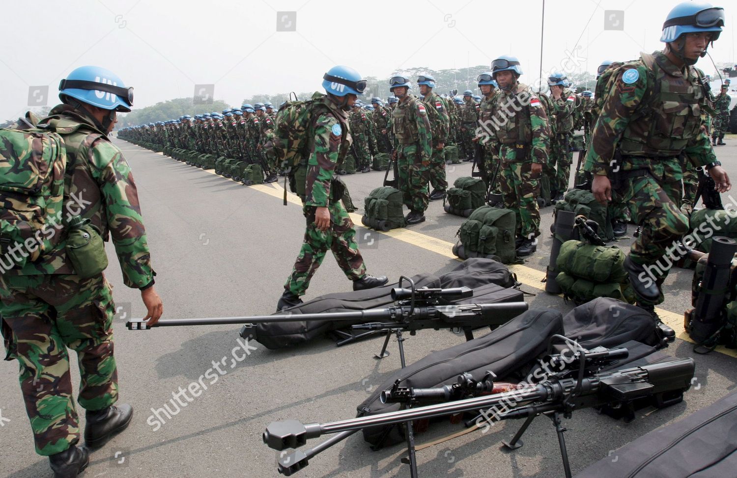 Indonesian Soldiers Prepare Their Rifles They Editorial Stock Photo ...