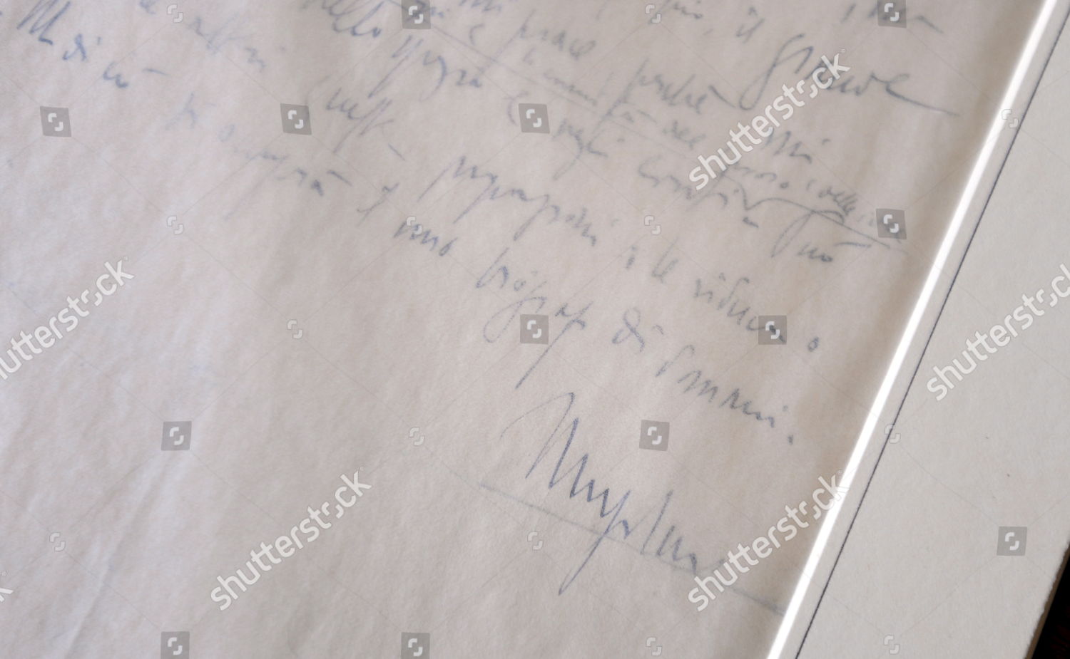 Signature Italian Dictator Benito Mussolini Appears Editorial Stock ...