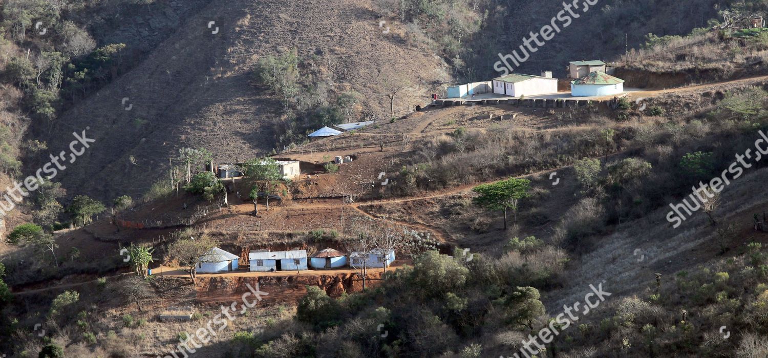 Zulu Homestead Shown Valley Thousand Hills Editorial Stock Photo ...