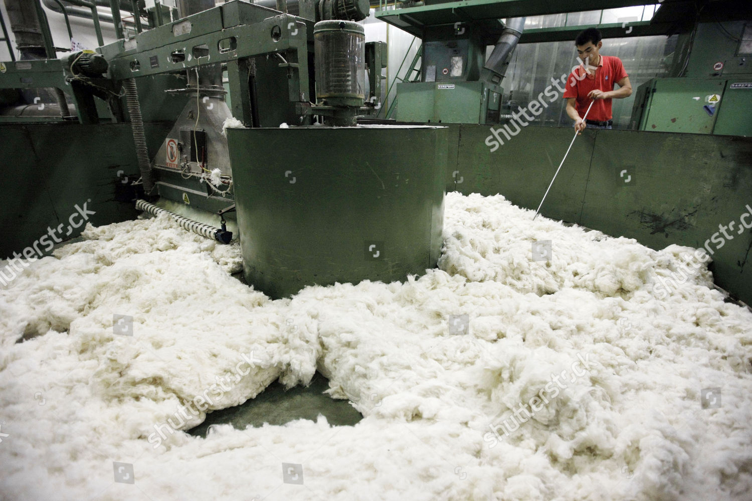 Worker Preparing Cotton Spinning Shanghai Textile Editorial Stock Photo ...