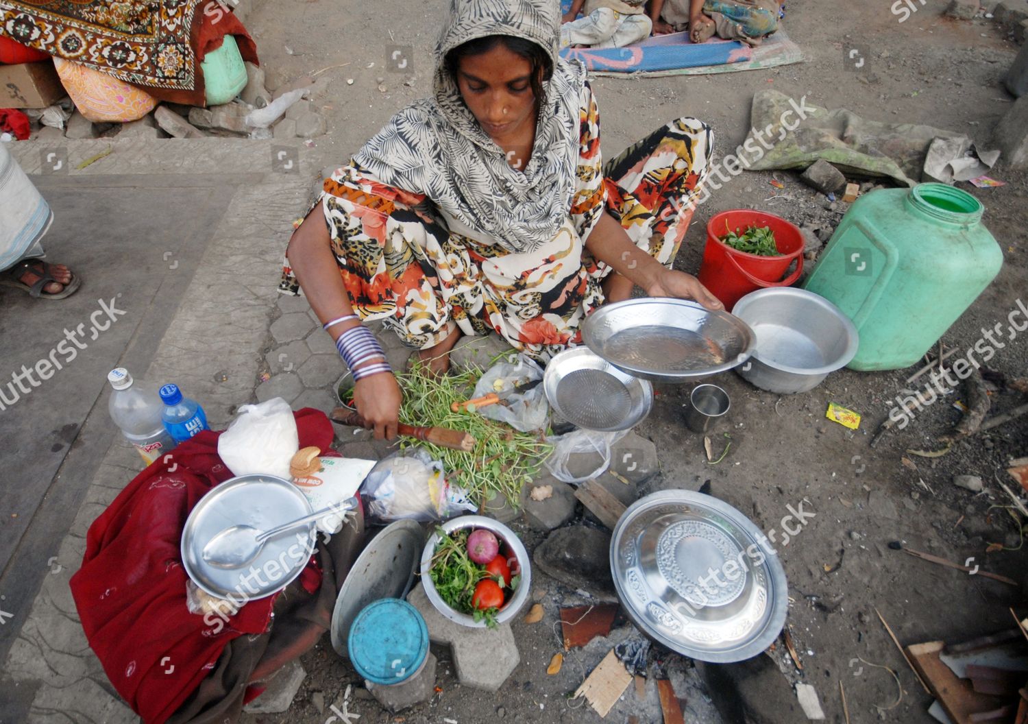 Reshma Homeless Woman Cooks Food On Editorial Stock Photo - Stock Image ...
