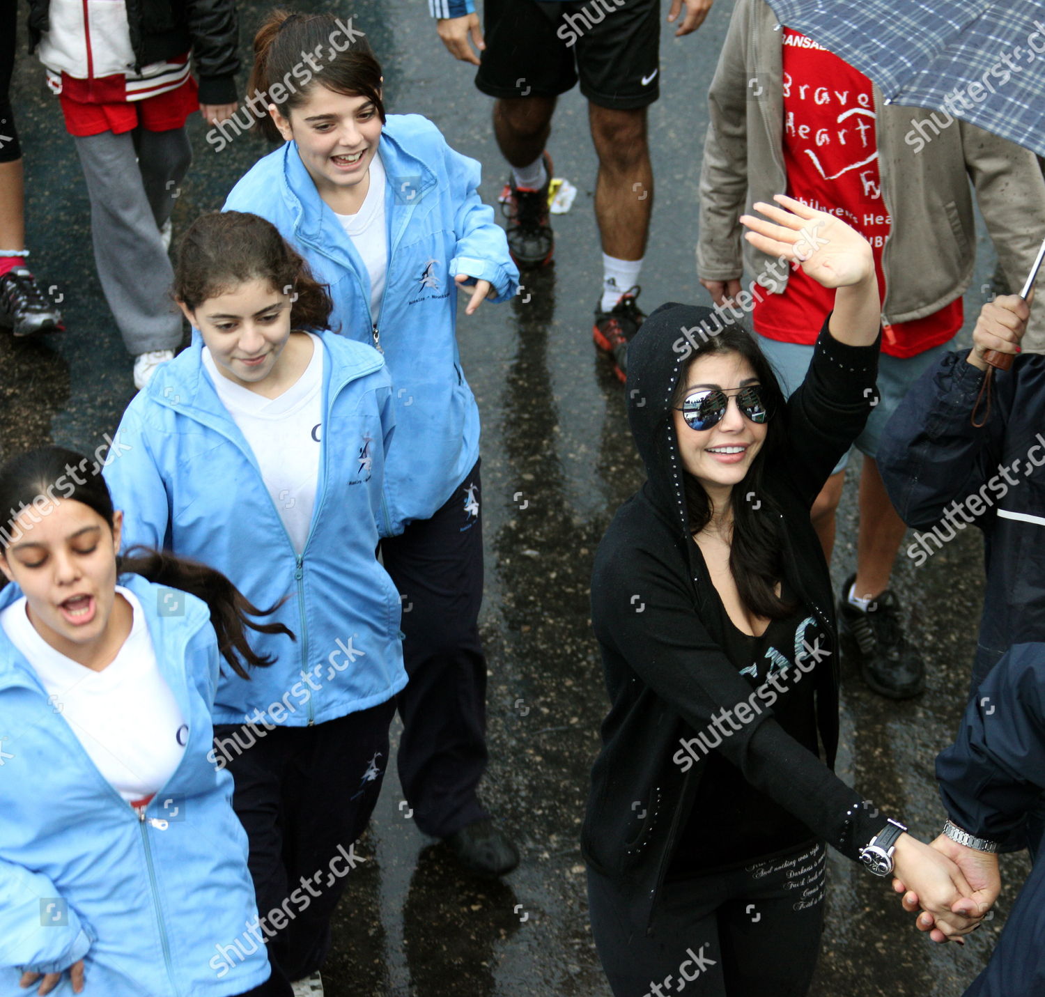 Lebanese Singer Actress Haifa Wehbe Waves - Foto de stock de contenido ...