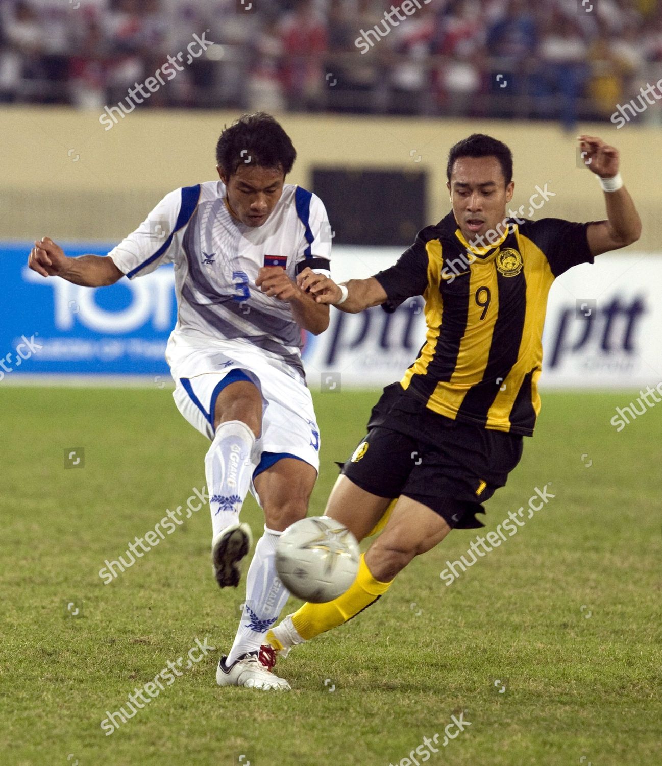 Malaysias Talaha Norshahrul Idlan R Fight Editorial Stock Photo - Stock ...