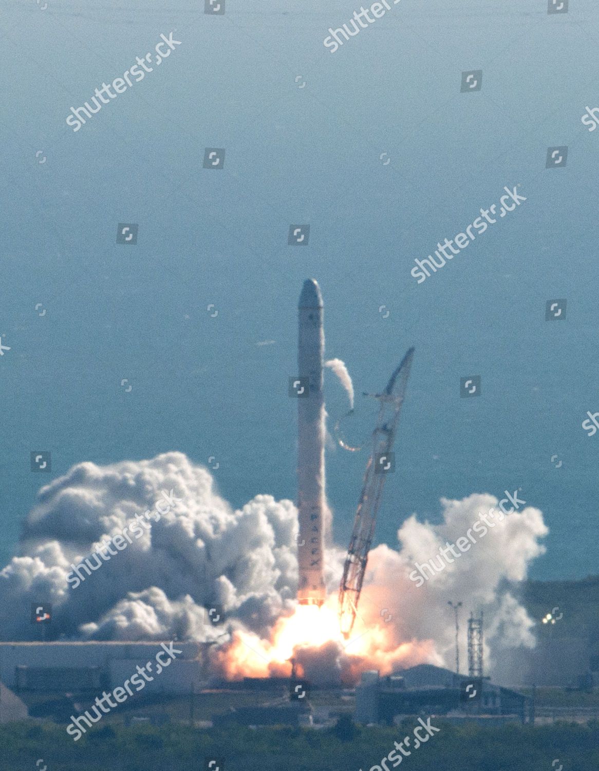 Spacexs Falcon 9 Rocket Ignition Photographed Editorial Stock Photo ...