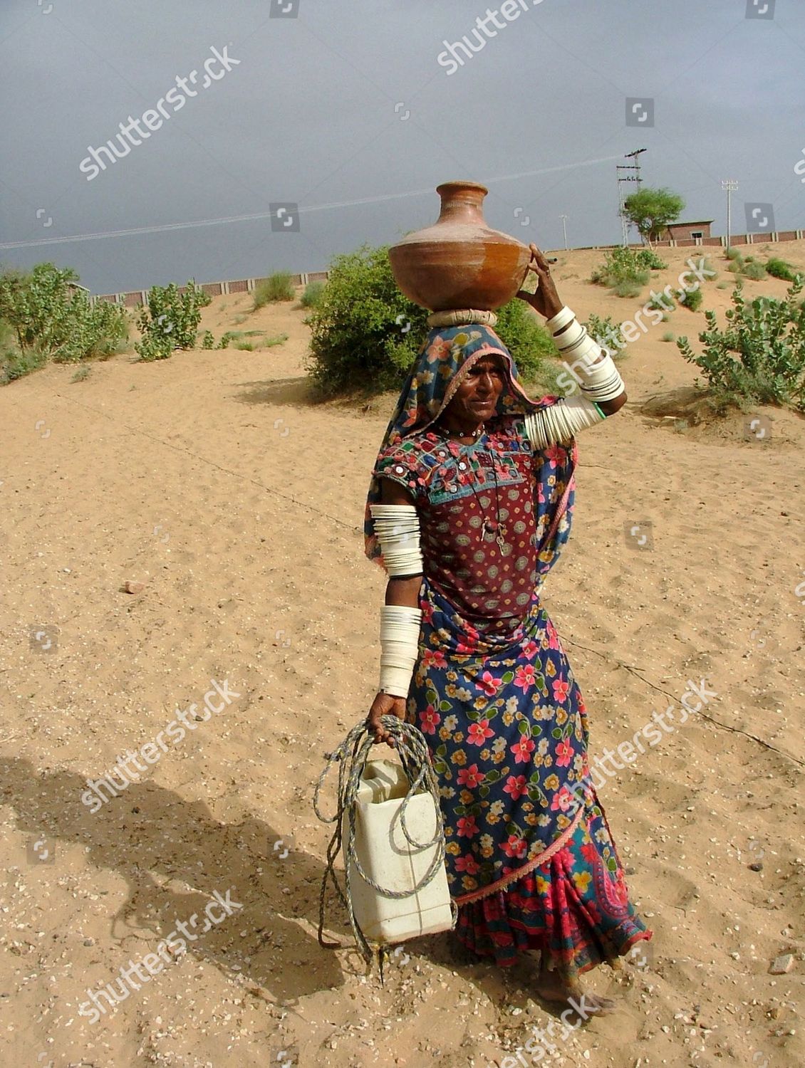 Sindhi Woman Carries Away Drinking Water Editorial Stock Photo - Stock ...