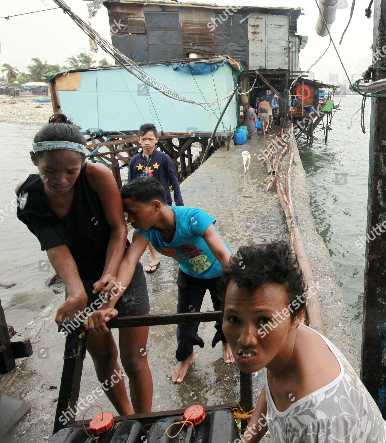 Filipino Residents Collect Drinking Water Flood Editorial Stock Photo ...