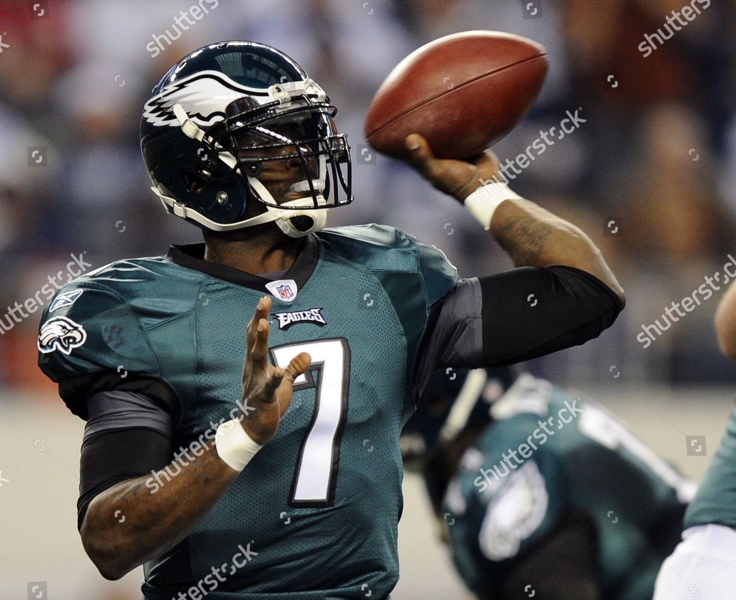 Philadelphia Eagles Quarterback Michael Vick Passes Editorial Stock ...