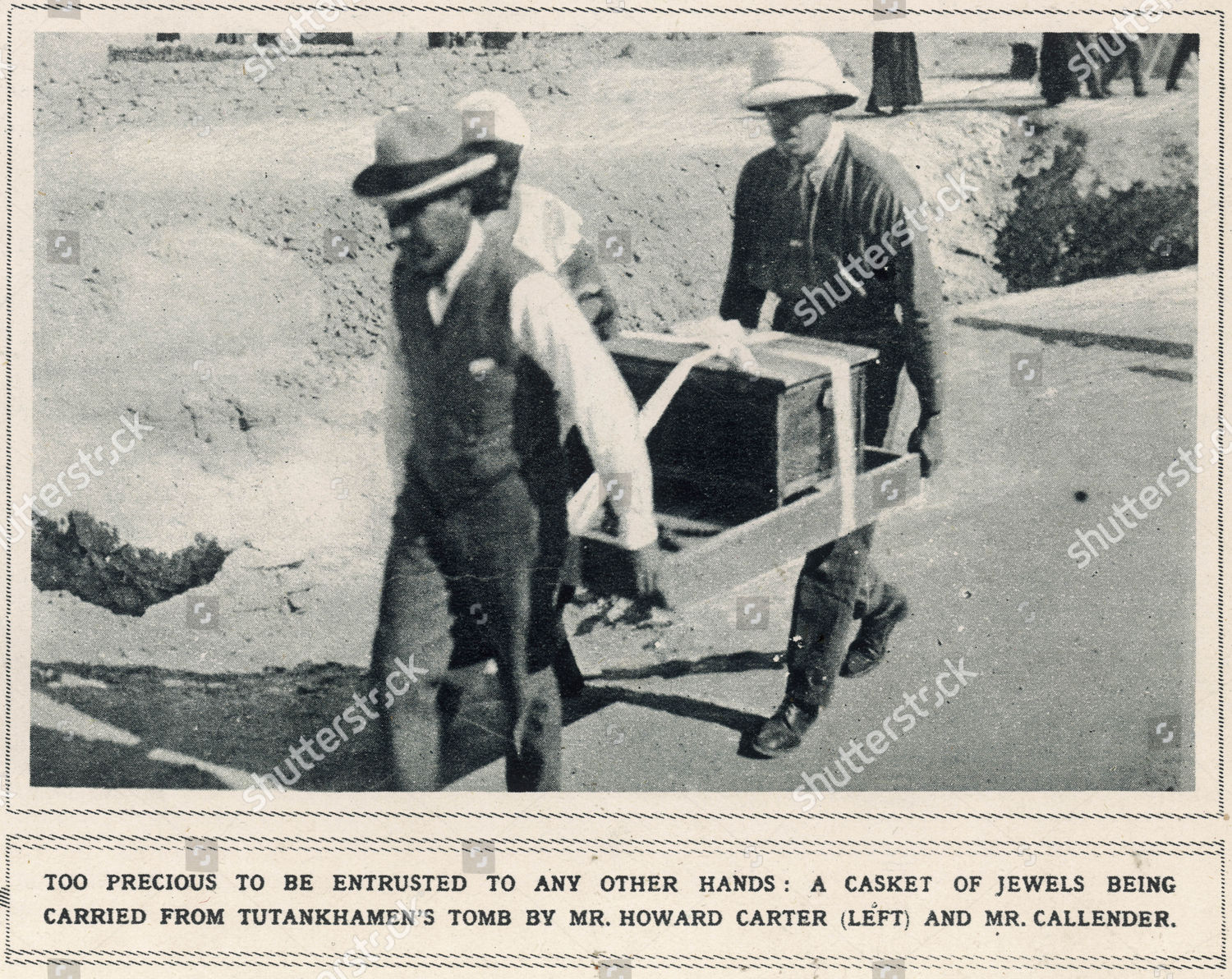 Howard Carter Mr Callender Carrying Casket Editorial Stock Photo ...