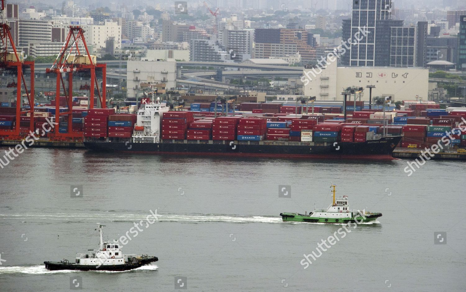 Container Ship Berth Tokyo Port Japan Editorial Stock Photo - Stock ...