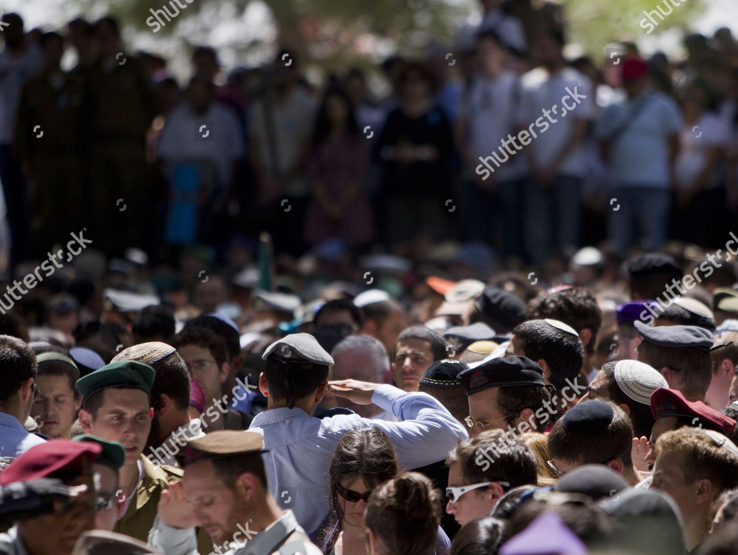 Israeli Soldiers Saluting On Mt Herzl Editorial Stock Photo - Stock ...