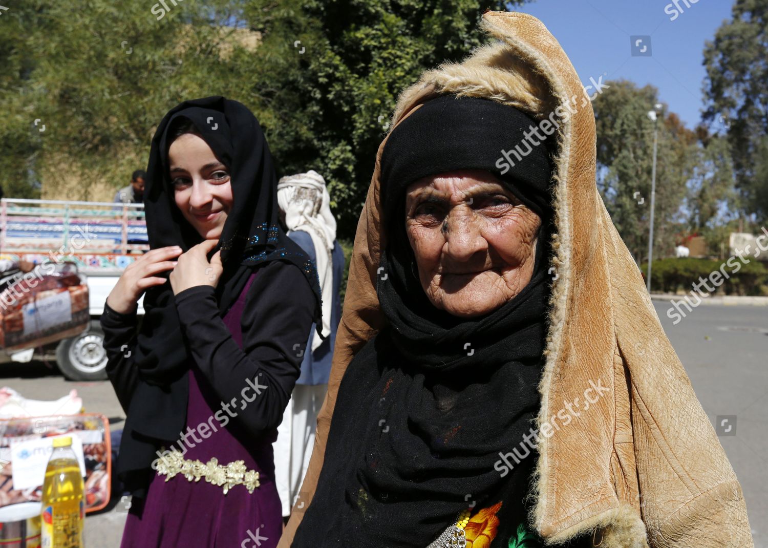 Members Yemeni Jewish Community Wait Receive Editorial Stock Photo ...