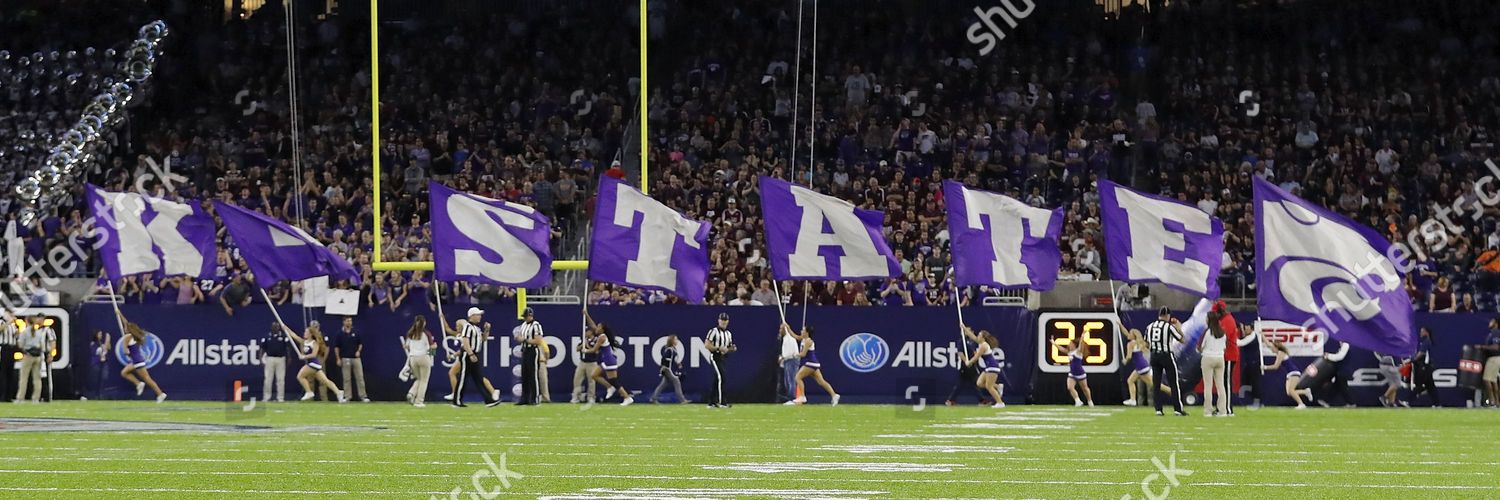 Kansas State Wildcats Cheerleaders Celebrate Flags Editorial Stock ...