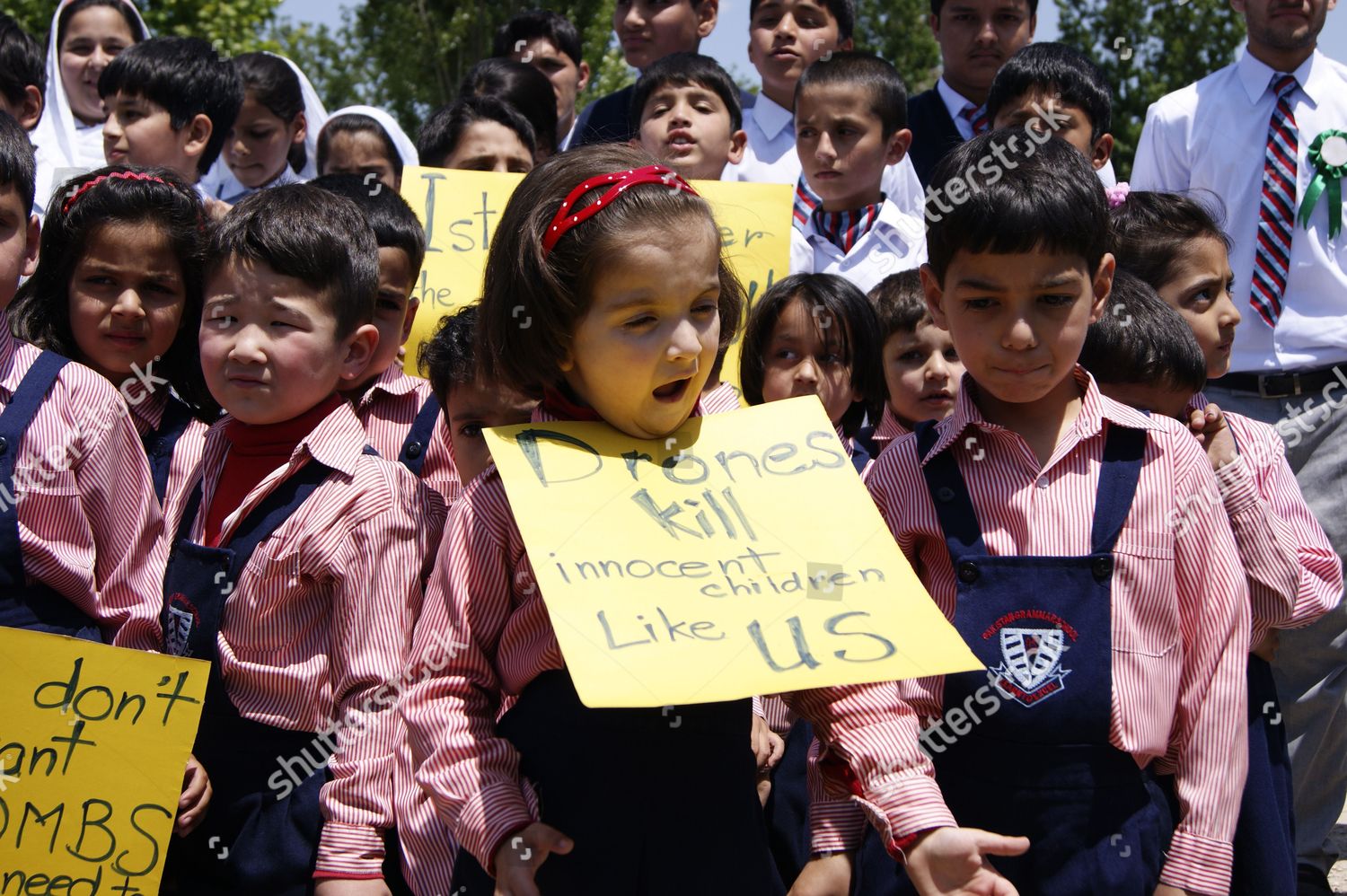 Pakistani School Children Hold Placards They Editorial Stock Photo ...