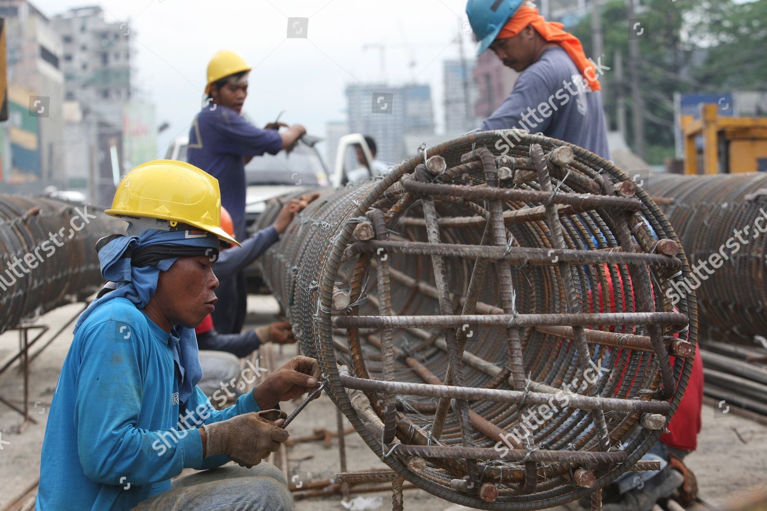 Filipino Workers Fortify Steel Frames Construction Editorial Stock ...