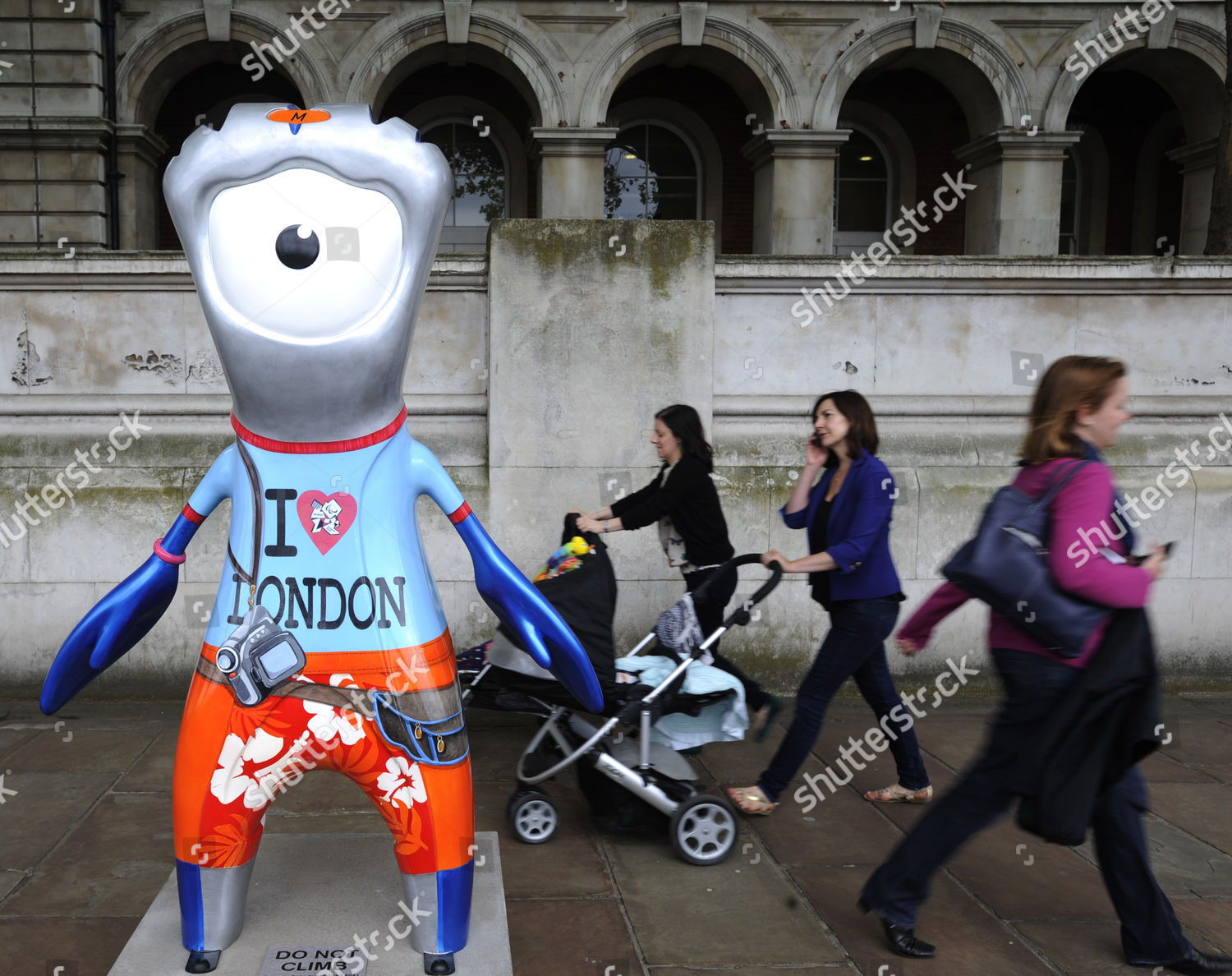 London 2012 Olympic Mascot Pictured London Editorial Stock Photo ...