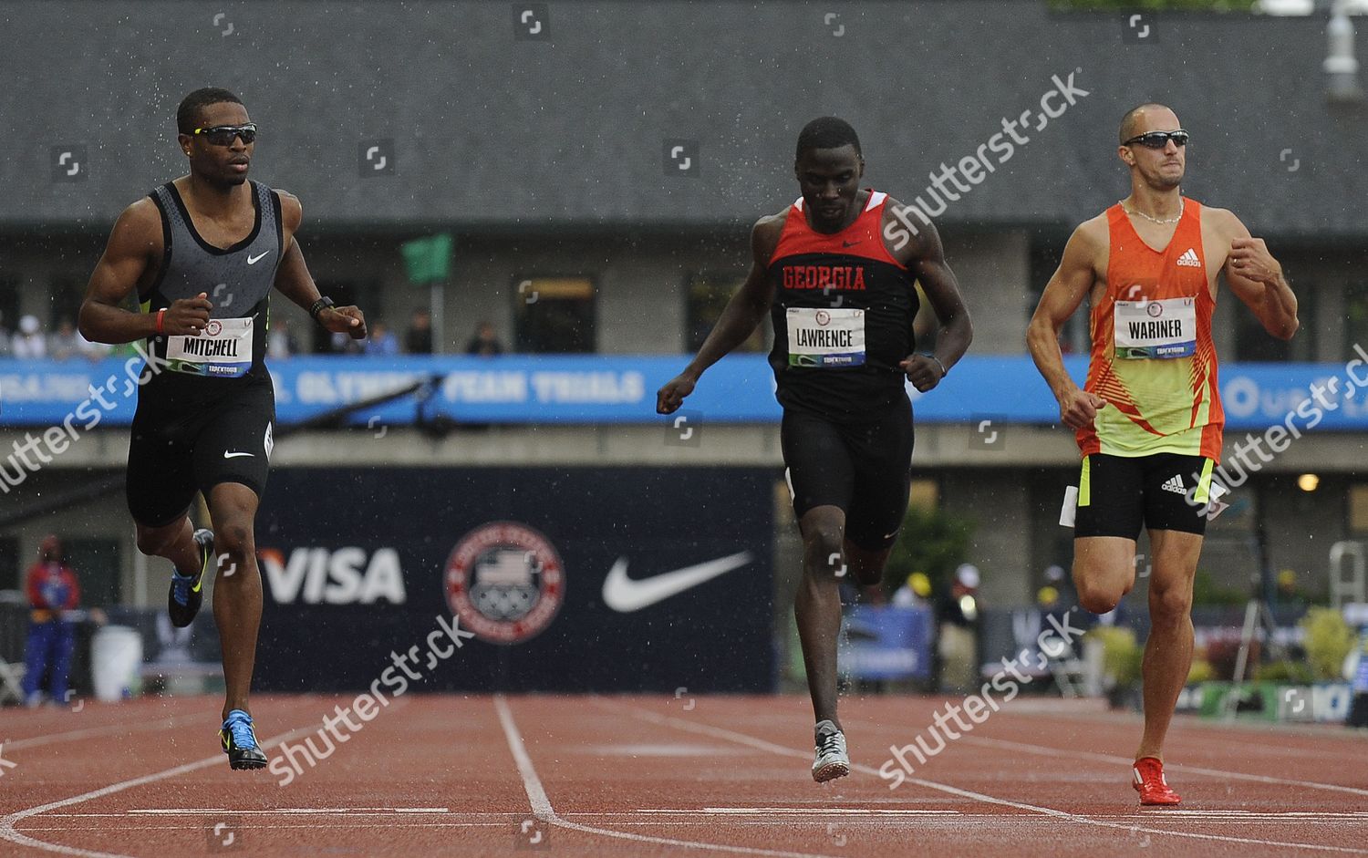 Manteo Mitchell L Crosses Finish Ahead Editorial Stock Photo - Stock ...