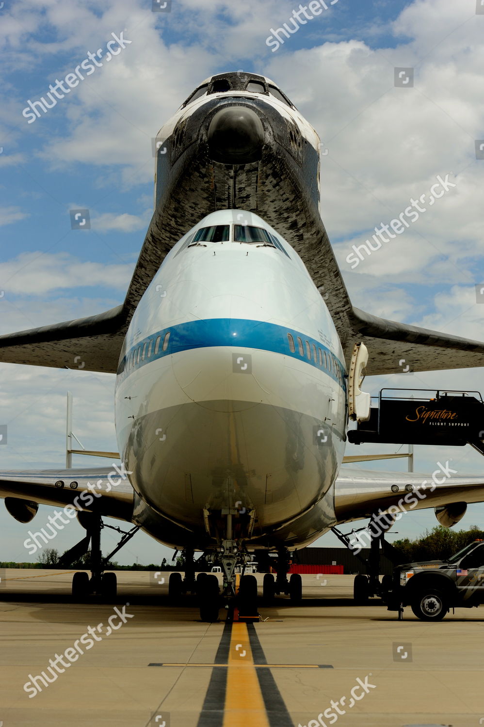 Discovery Space Shuttle Top Mated Boeing Editorial Stock Photo - Stock ...