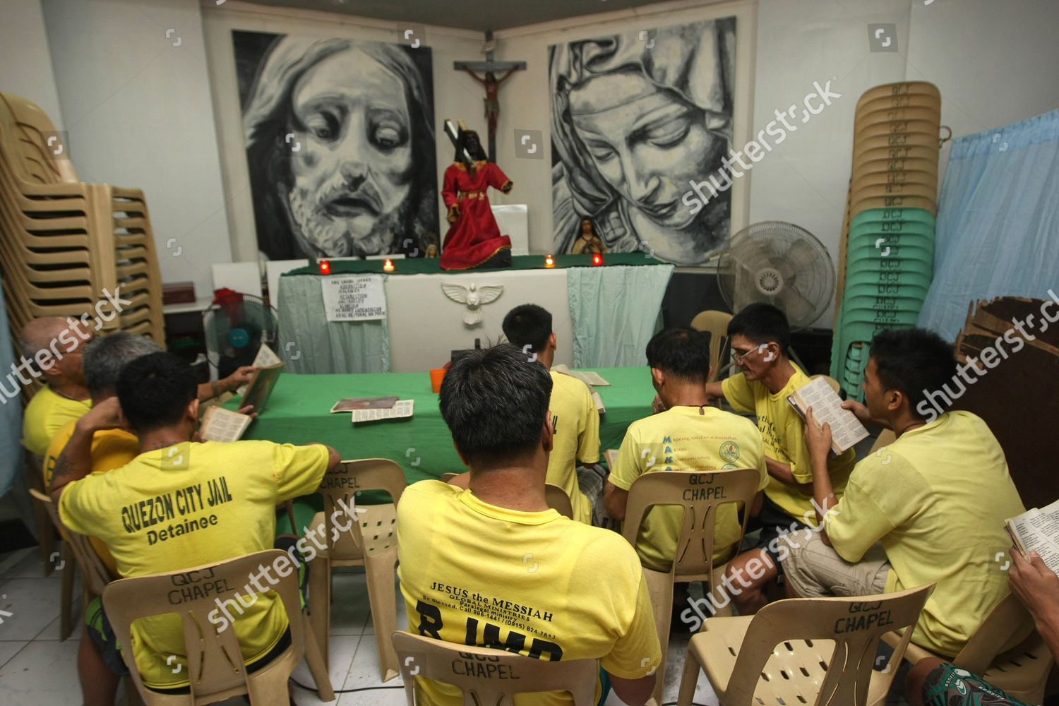 Filipino Prison Inmates Conduct Reading Pabasa Editorial Stock Photo ...
